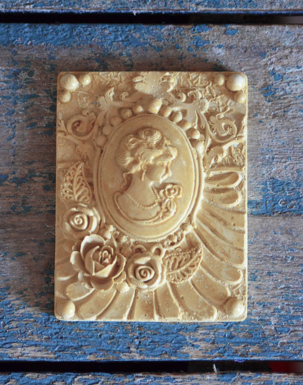 Clarissa – Mini Bas-Relief Mould – The Blanc Canvas
