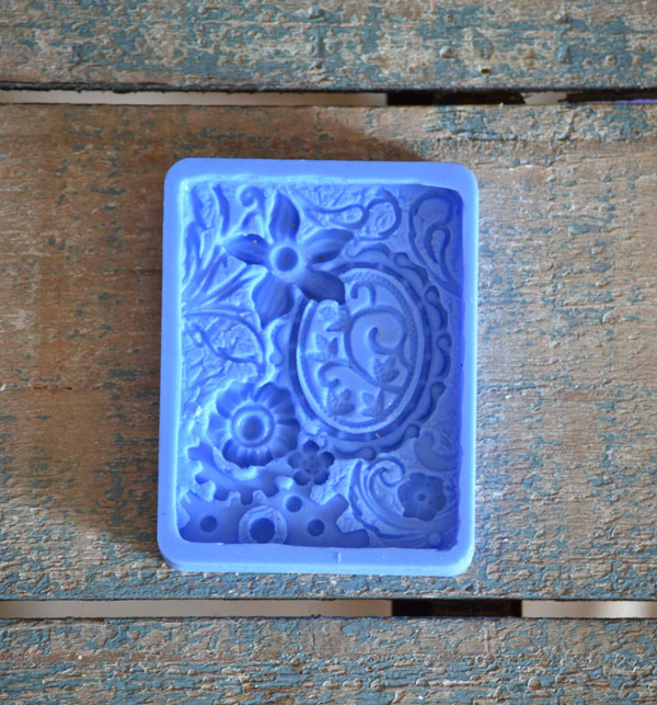 Victoria – Mini Bas-Relief Mould – The Blanc Canvas