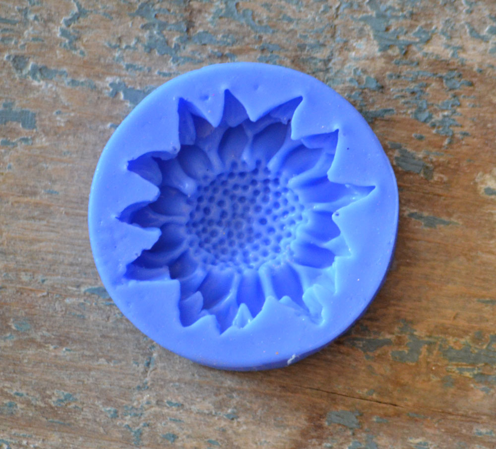 Sunflower – Bas-Relief Embellishment Mould – The Blanc Canvas