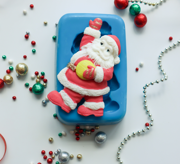 Waving Santa – Bas-Relief Mould – The Blanc Canvas